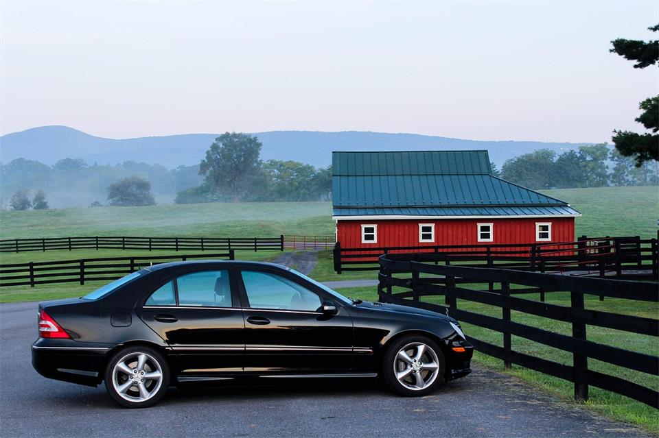 How To Launch Your Own Car Decal Business in 2025 - Emoovio